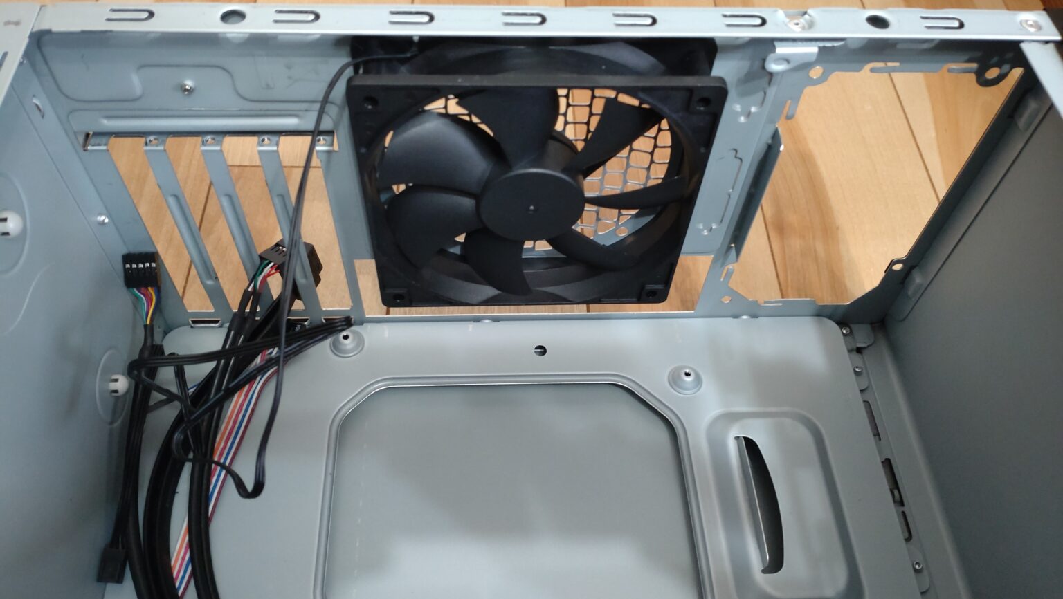 ミニタワー型PCケース（IN WINのEM-048）でゲーミングPCを組み立てられるか試してみた！ | にらのり雑記ブログ